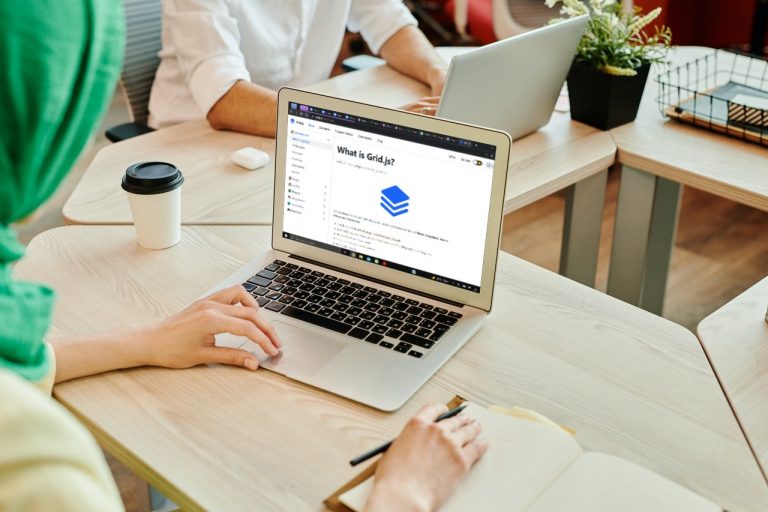 5 Examples Of A Successful JS Grid